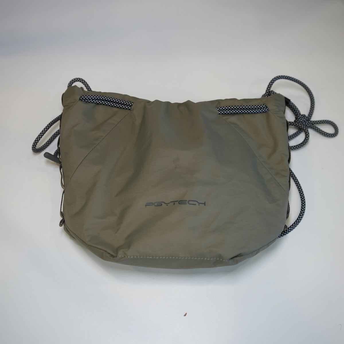 (USED) PGYTech OneGo Drawstring Bag (Forest color) – IMPULSE